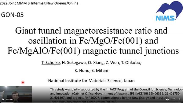 Giant tunnel magnetoresistance ratio and oscillation in Fe/MgO/Fe(001 ...